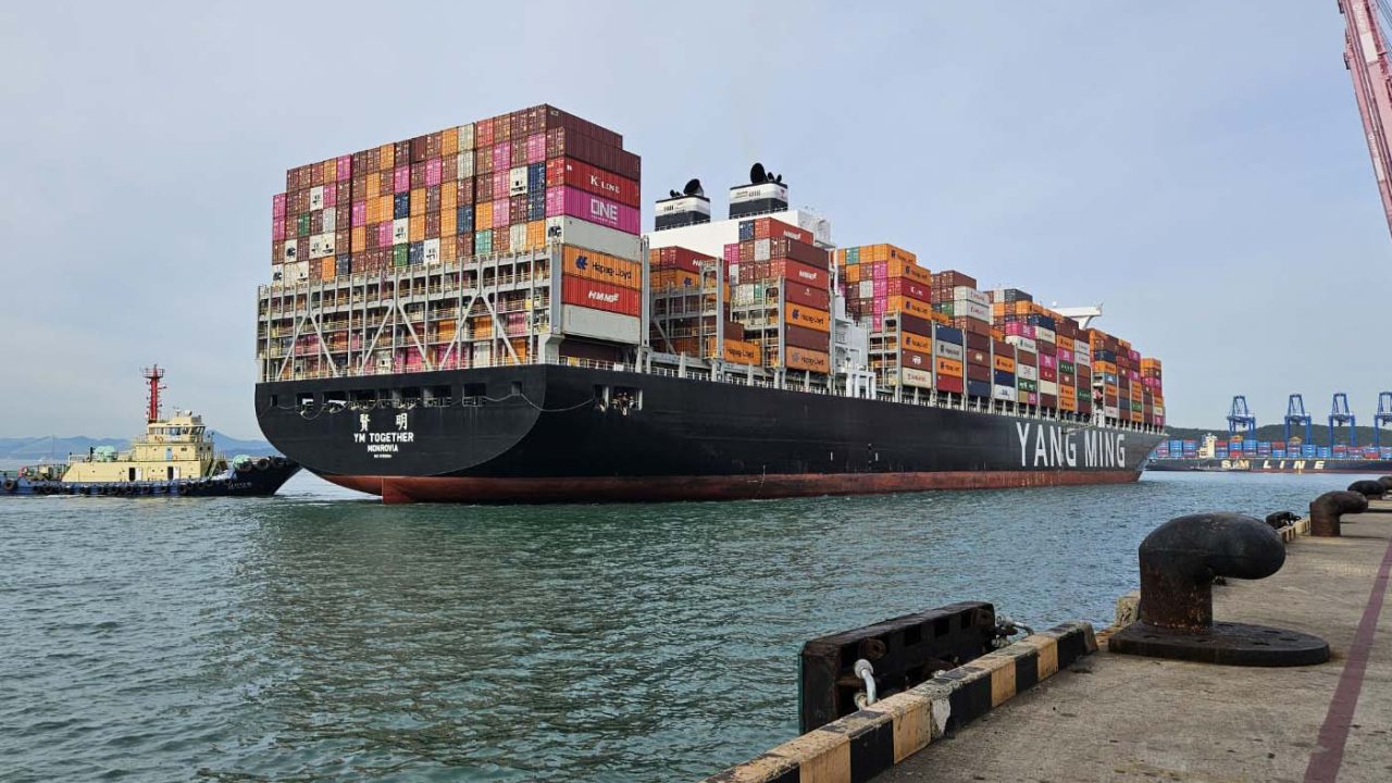 FIRST BIOFUEL BUNKERING FOR A FOREIGN CONTAINER SHIP IN SOUTH KOREA ...