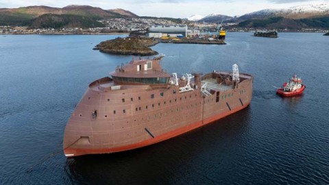 ULSTEIN ENTERS NEXT BUILD PHASE FOR METHANOL-READY HYBRID VESSEL ...